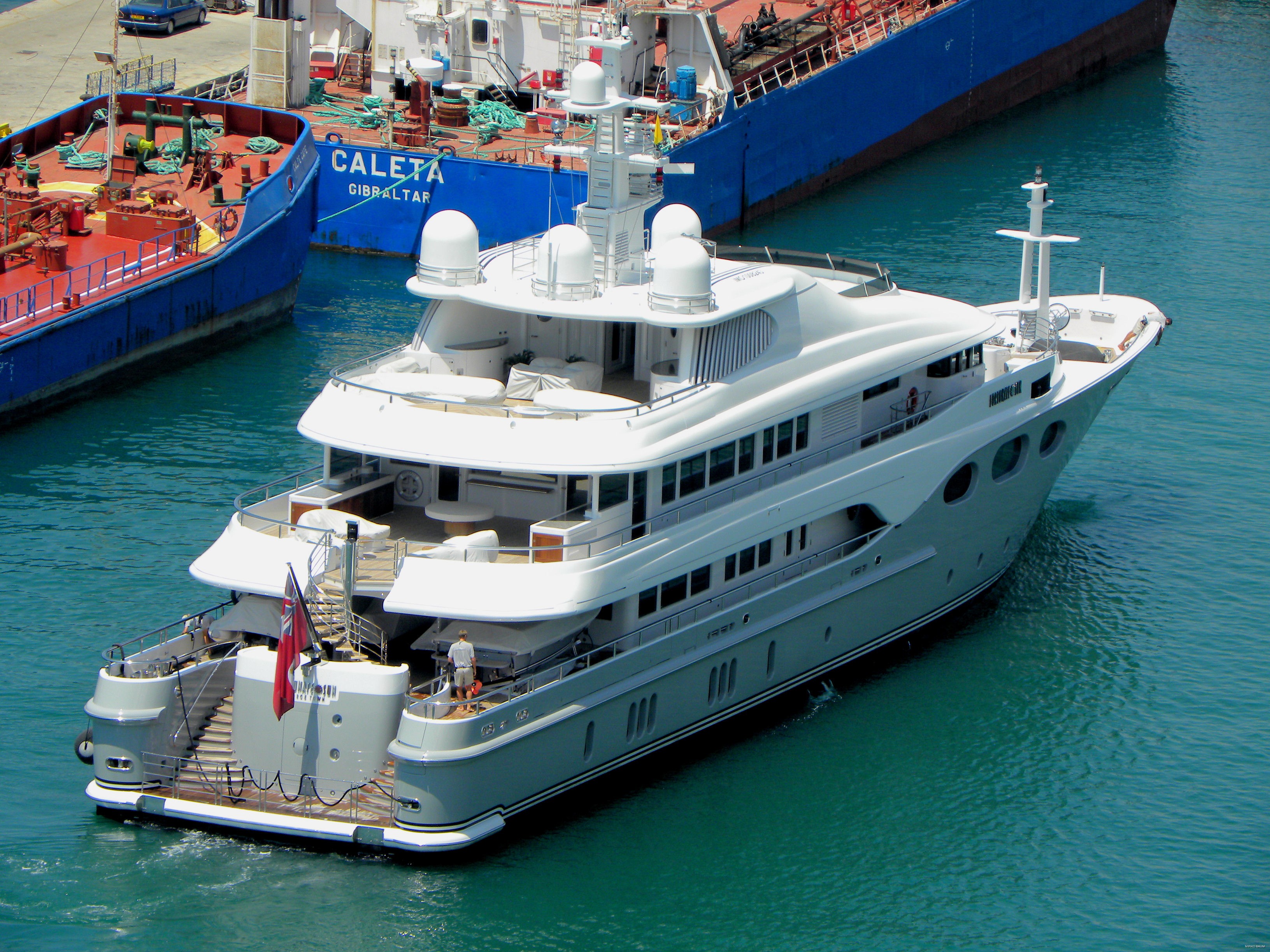 Yacht FORTUNATE SUN, Oceanfast (Austal) | CHARTERWORLD Luxury ...